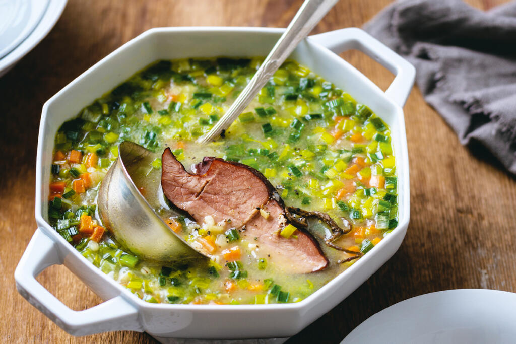 Gerstensuppe mit Ingwer